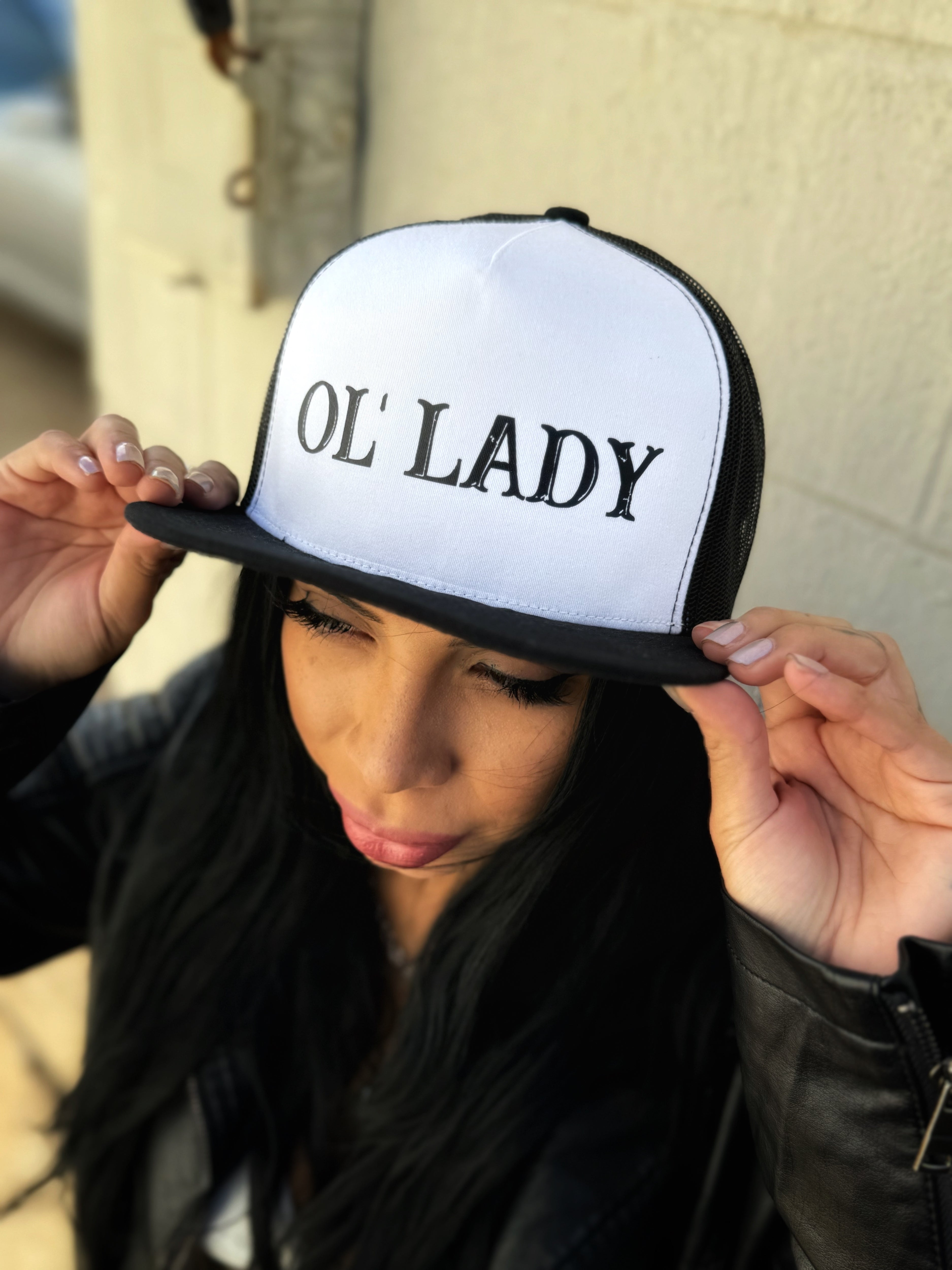 OL' LADY BLACK & WHITE HAT – The Drive Clothing